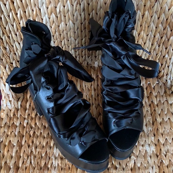 YRU | Shoes | Nib Yru Black Ballet Bae Platform Shoes M | Poshmark